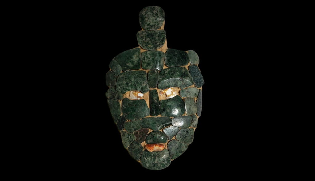 Ancient Mayan King’s Tomb Full of Inscribed Human Bones and Jade Mask ...