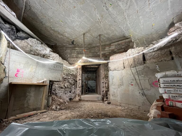 Excavations at the Roman Governor’s Praetorium in Cologne Uncover a 1st ...