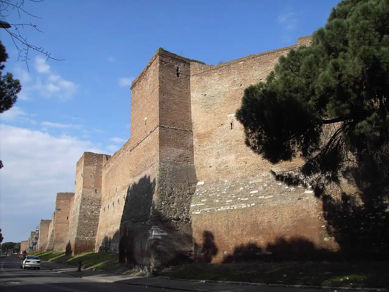 Aurelian, the emperor of humble origin who gave his name to Orleans and ...