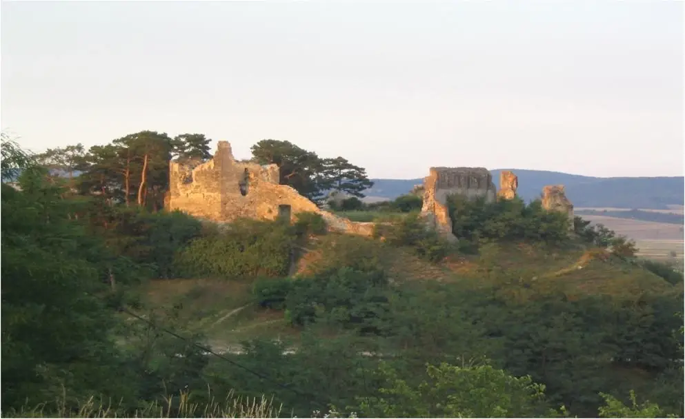 Researchers Discover the Teutonic Knights Built Feldioara Fortress in ...