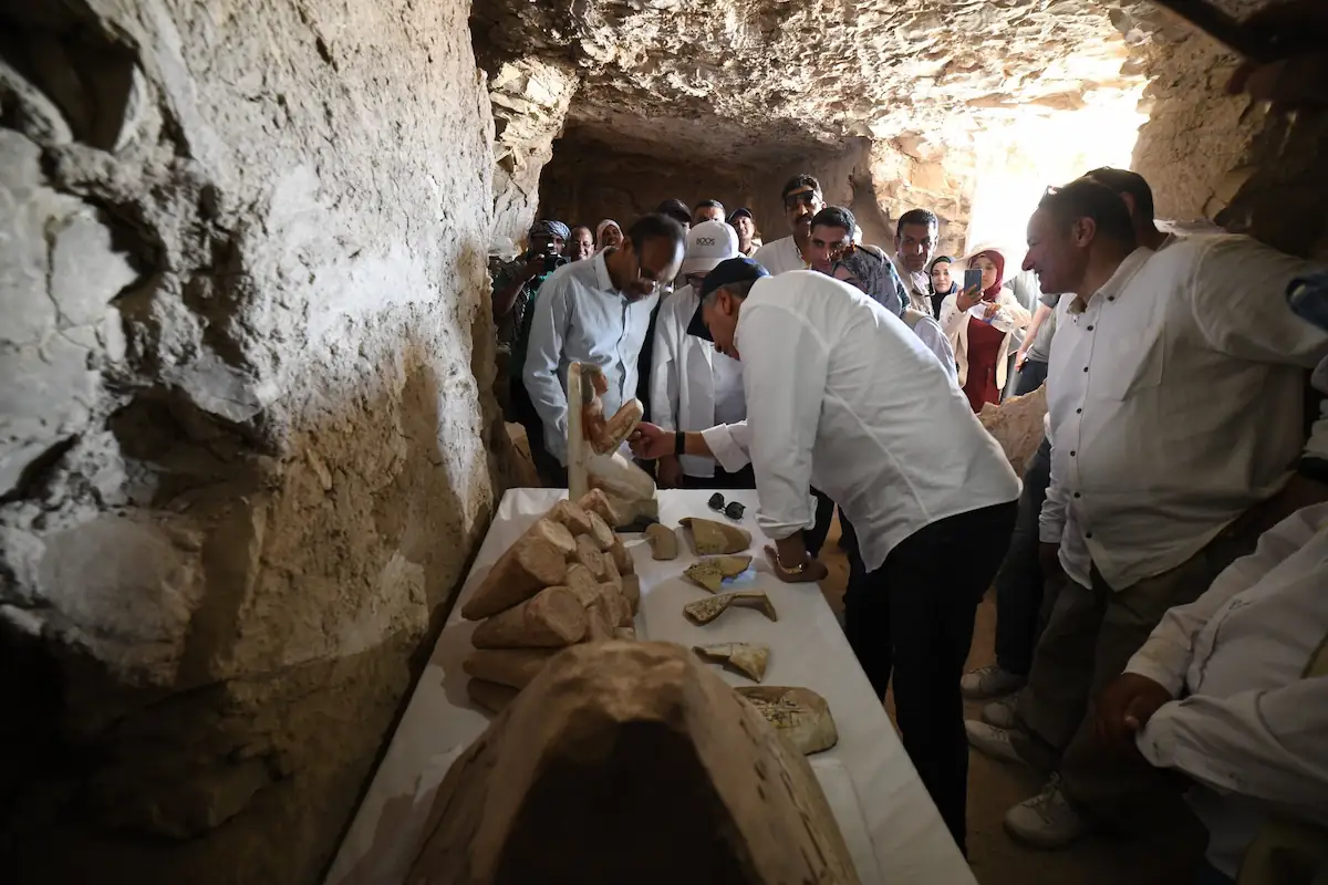 Tomb of the Purification Priest of the Temple of Amun and 10 Other ...