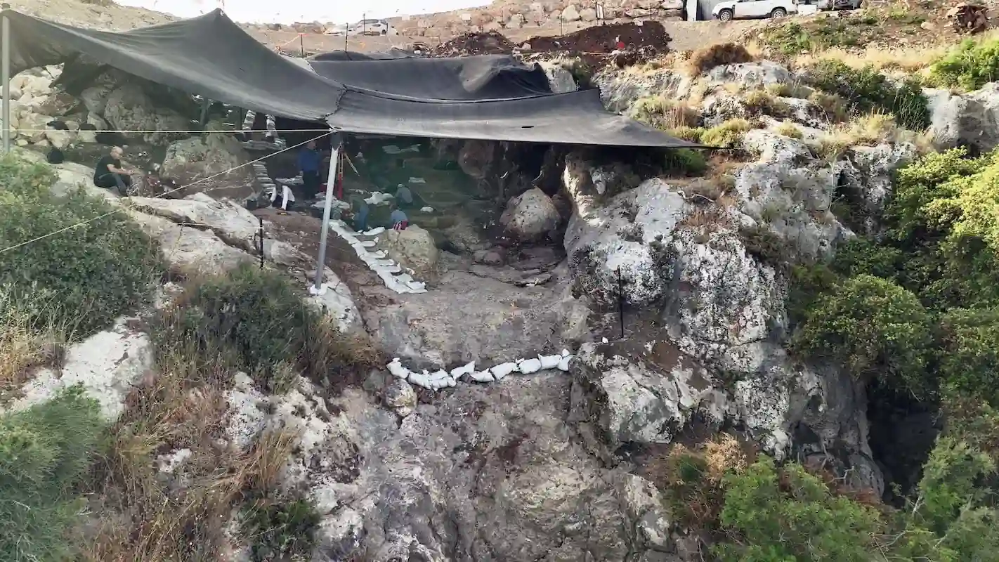 A prehistoric cave older than Neanderthals and modern humans discovered ...