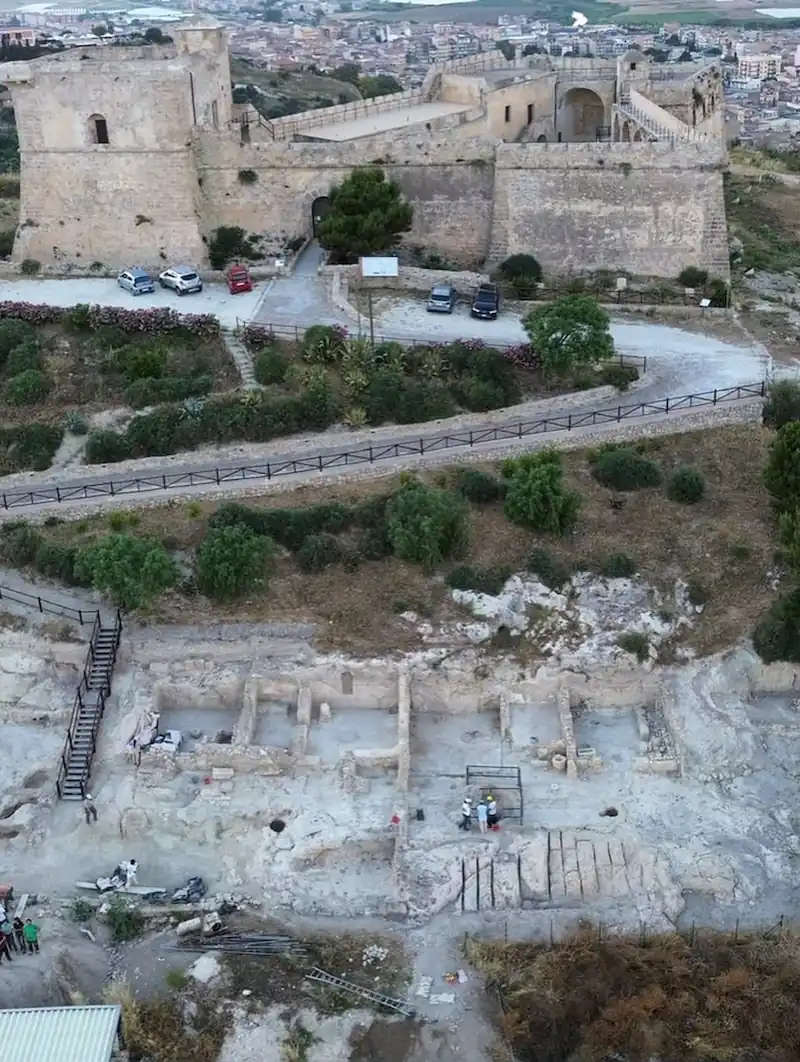 Archaeologists Discover the Last Greek Colony in Sicily Was Suddenly ...
