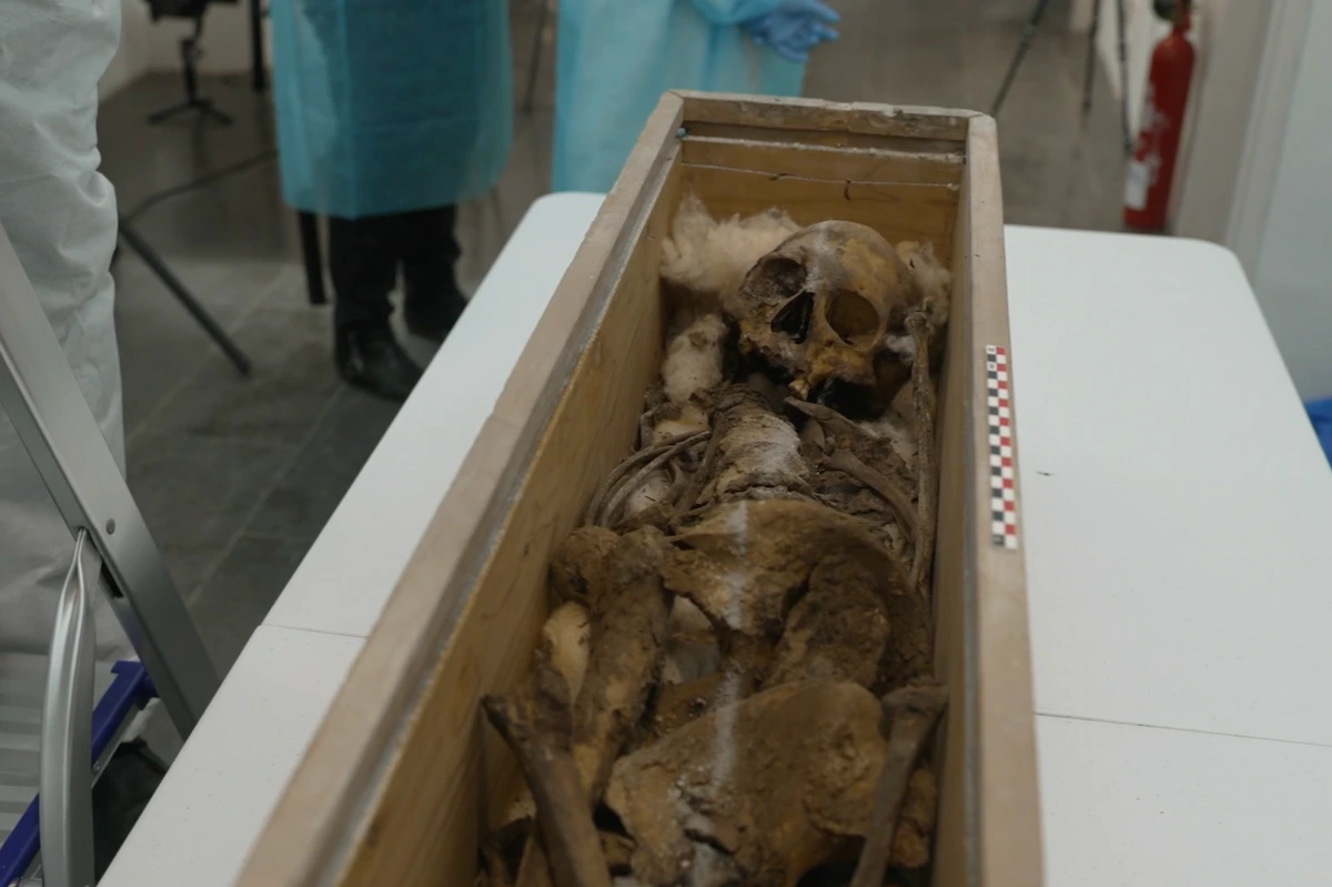 The Remains of Queen Elisenda of Montcada Recovered at the Monastery of ...