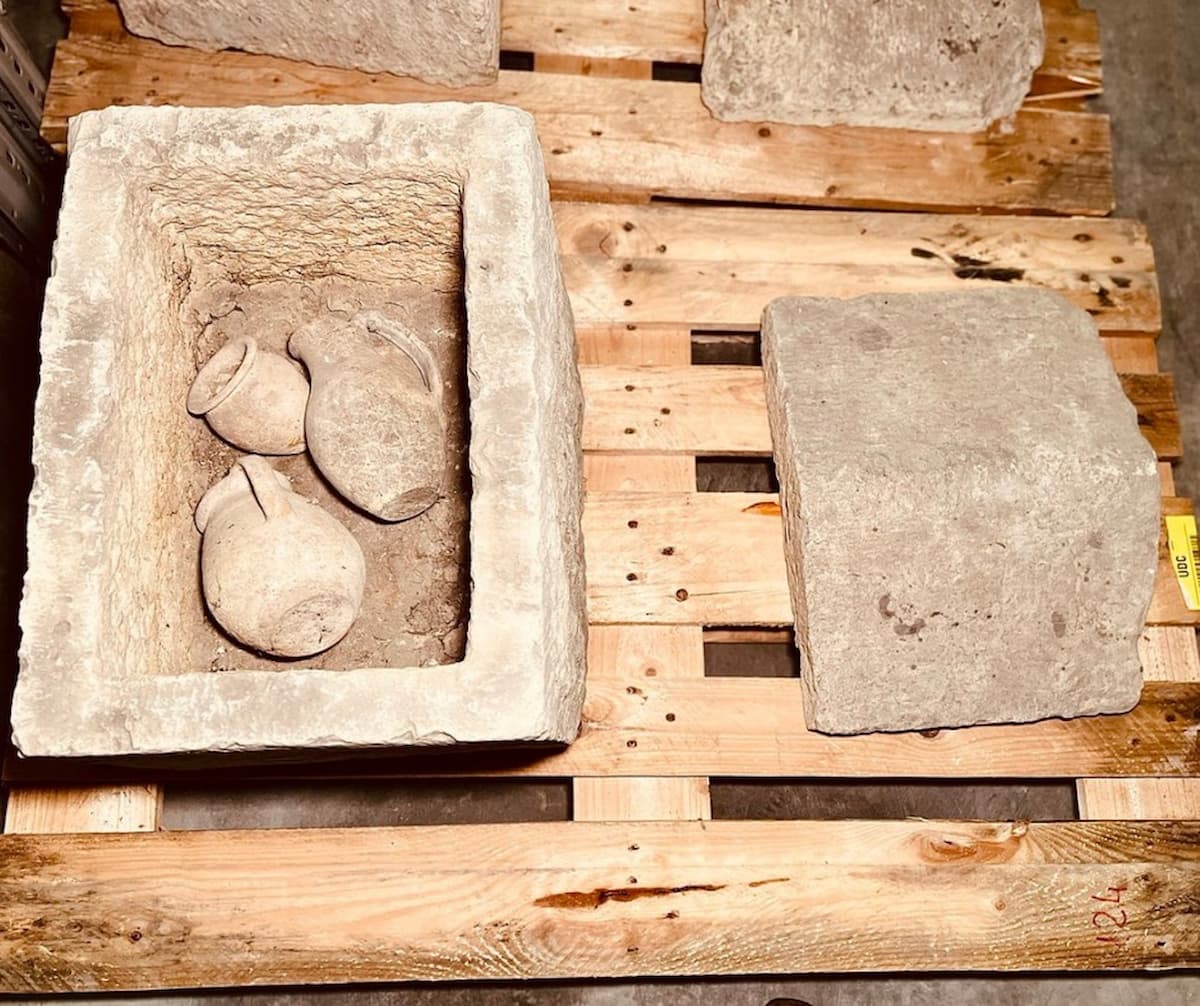 An urn with a Medusa relief found in the Palazzone Necropolis reveals ...
